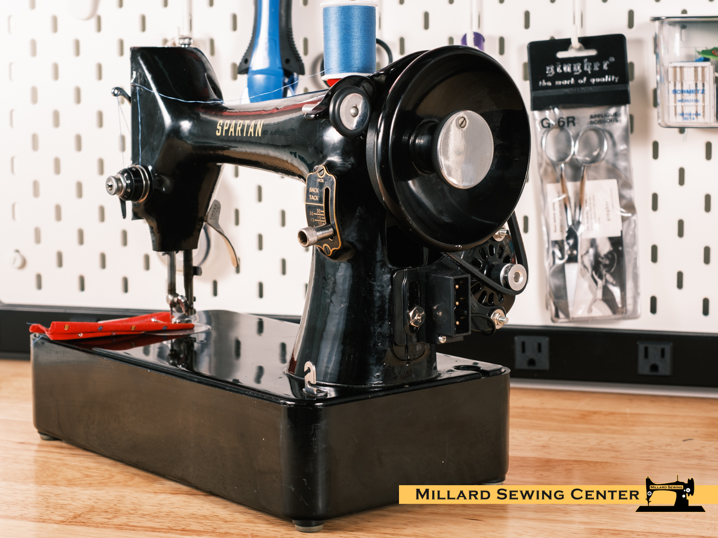 Singer 192k Spartan – Millard Sewing Center