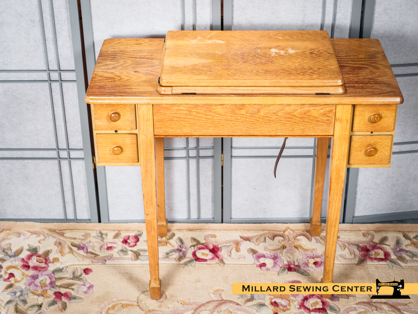 Singer, Model 401 Cabinet – Millard Sewing Center